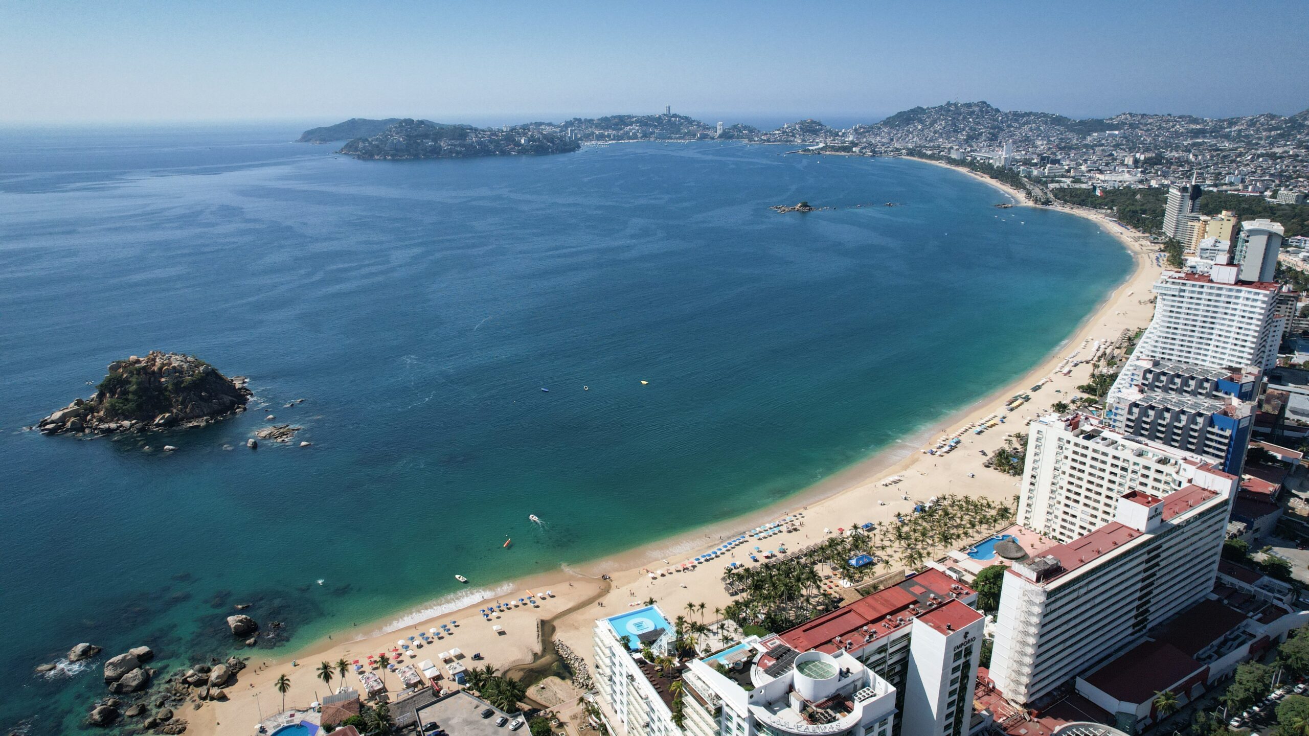 Nuevo dispositivo de Semarnat cierra costera en Acapulco. - Referéndum